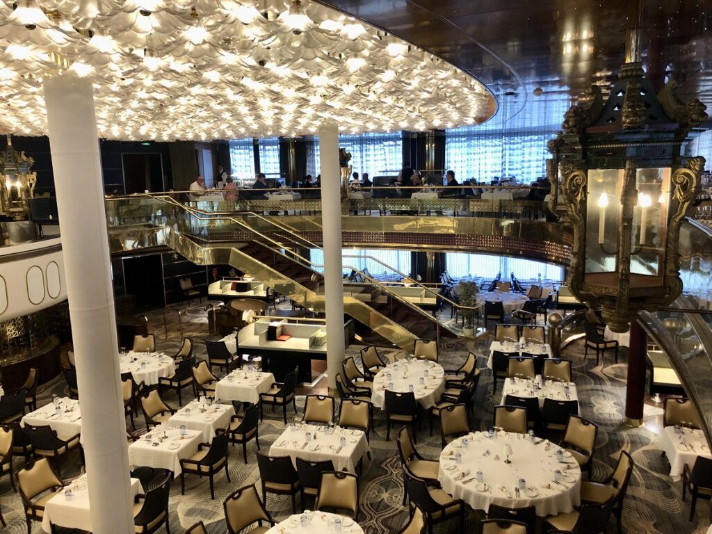 On a visité le Renaissance, le premier paquebot de CFC