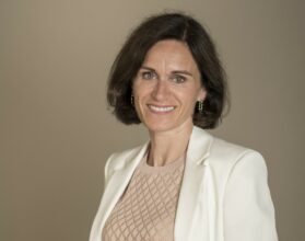Accor : Coline Pont succède à Brune Poirson