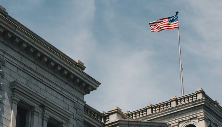 La taxe sur les billets d'avion (TSBA) finalement adoptée : tous les ...